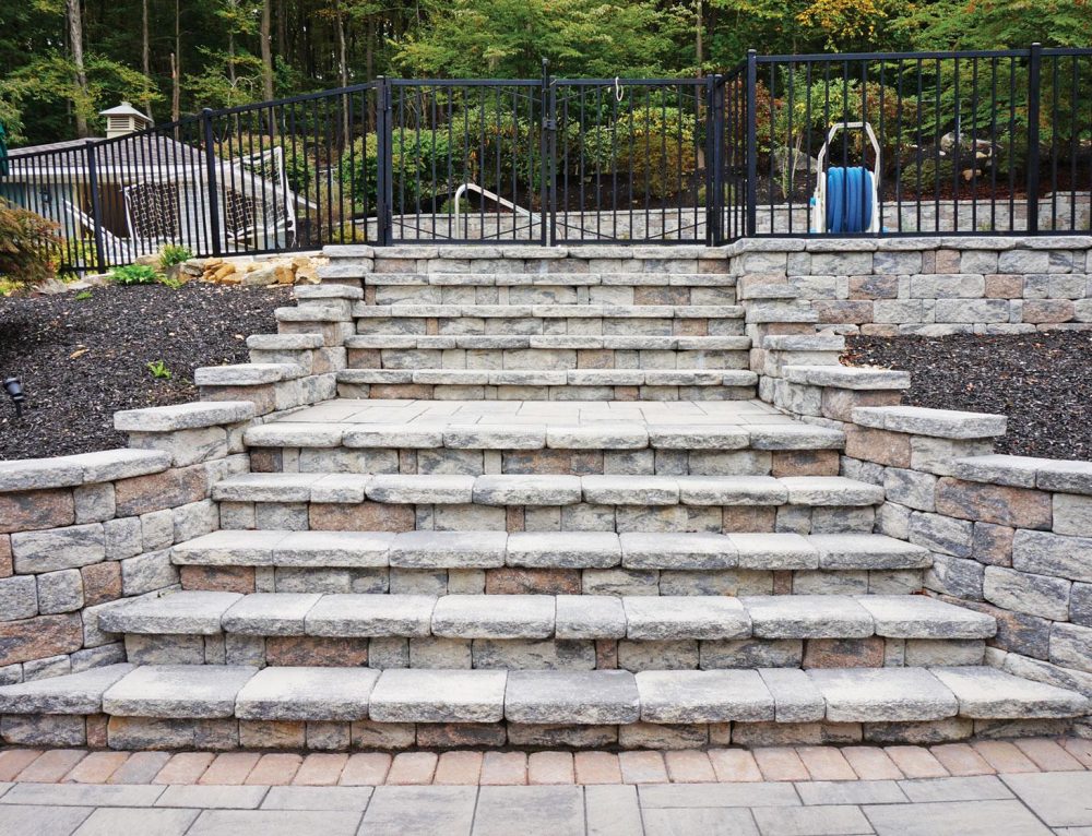 Tall Retaining Wall Design Ideas to Reach Greater Heights