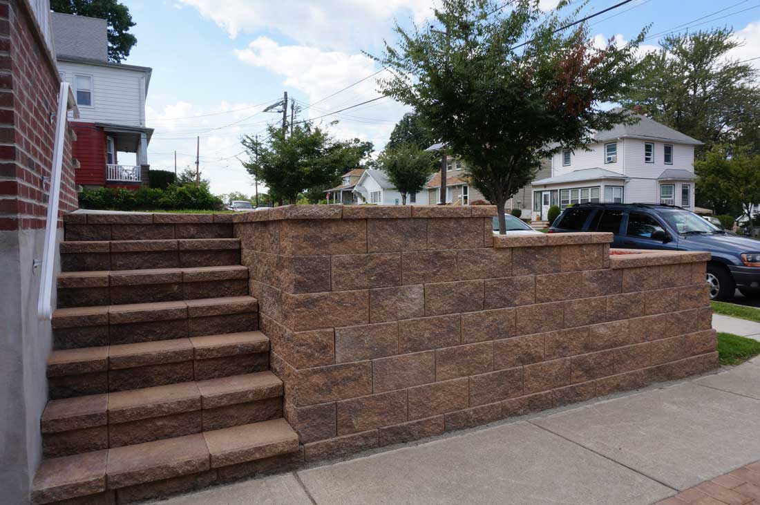 Build Cornerstone 100 Stairs with Retaining Wall Blocks