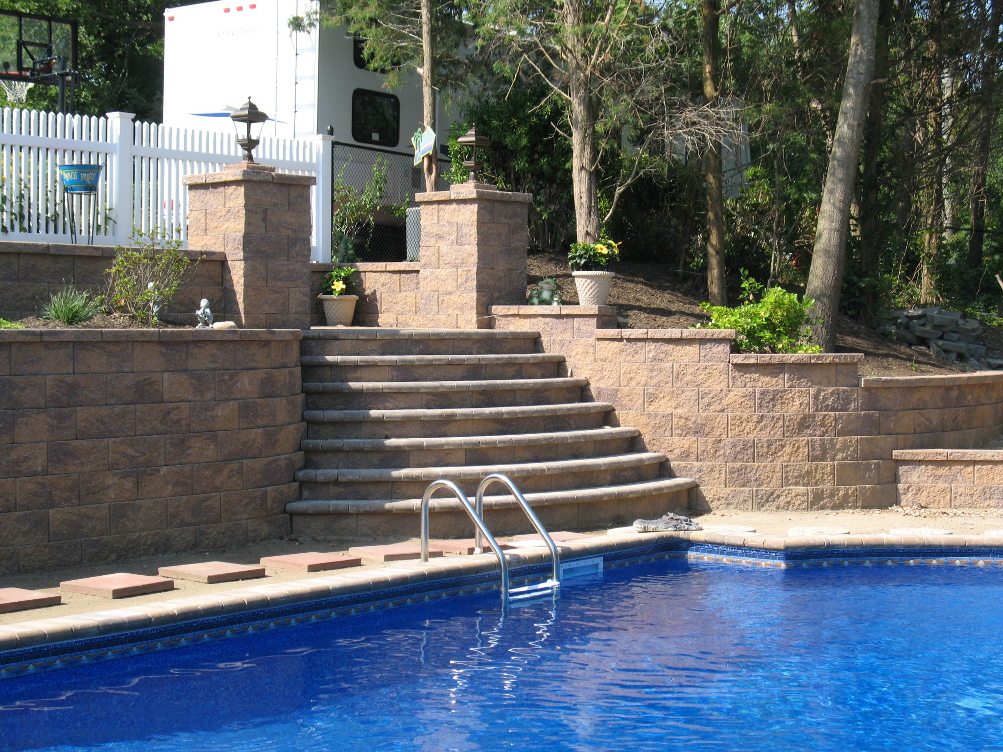 10 Stylish Planter Retaining Wall Design Ideas to Elevate Your Outdoor ...